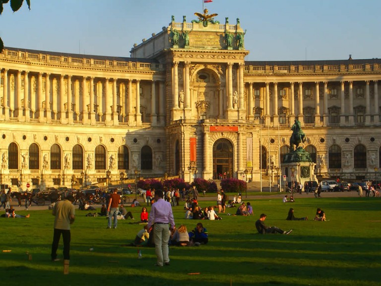 Heldenplatz Wien Hofburg Burgtor Volksgarten
